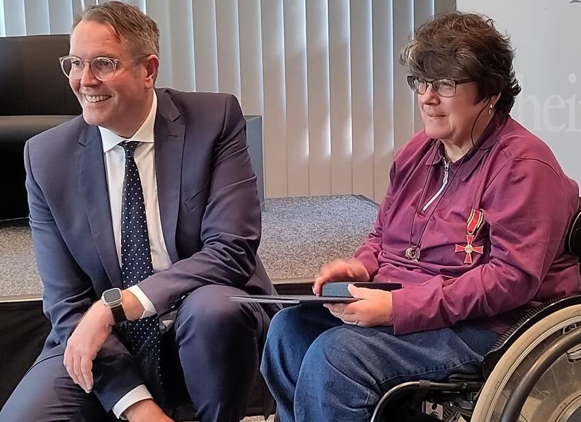 Herzlichen Glückwunsch Heidi Hauer, zur Verleihung des Verdienstkreuzes!